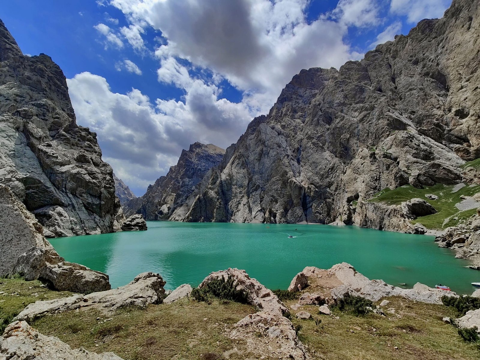 Lake Kel Suu - castingtravel.com